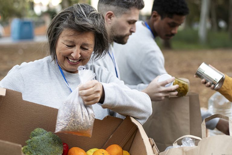 Volunteer at the Plainfield Area Interfaith Food Pantry - Volunteers